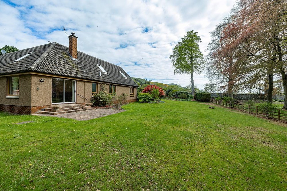 5 Bed Detached Villa in Gattonside Offers Over £550,000 | Grianan ...